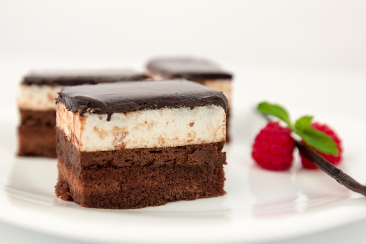 Brown - Cofetaria Magic