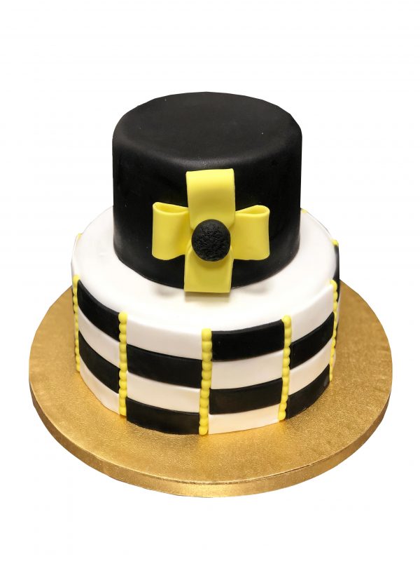 Tort aniversar alb-negru - Cofetaria Magic